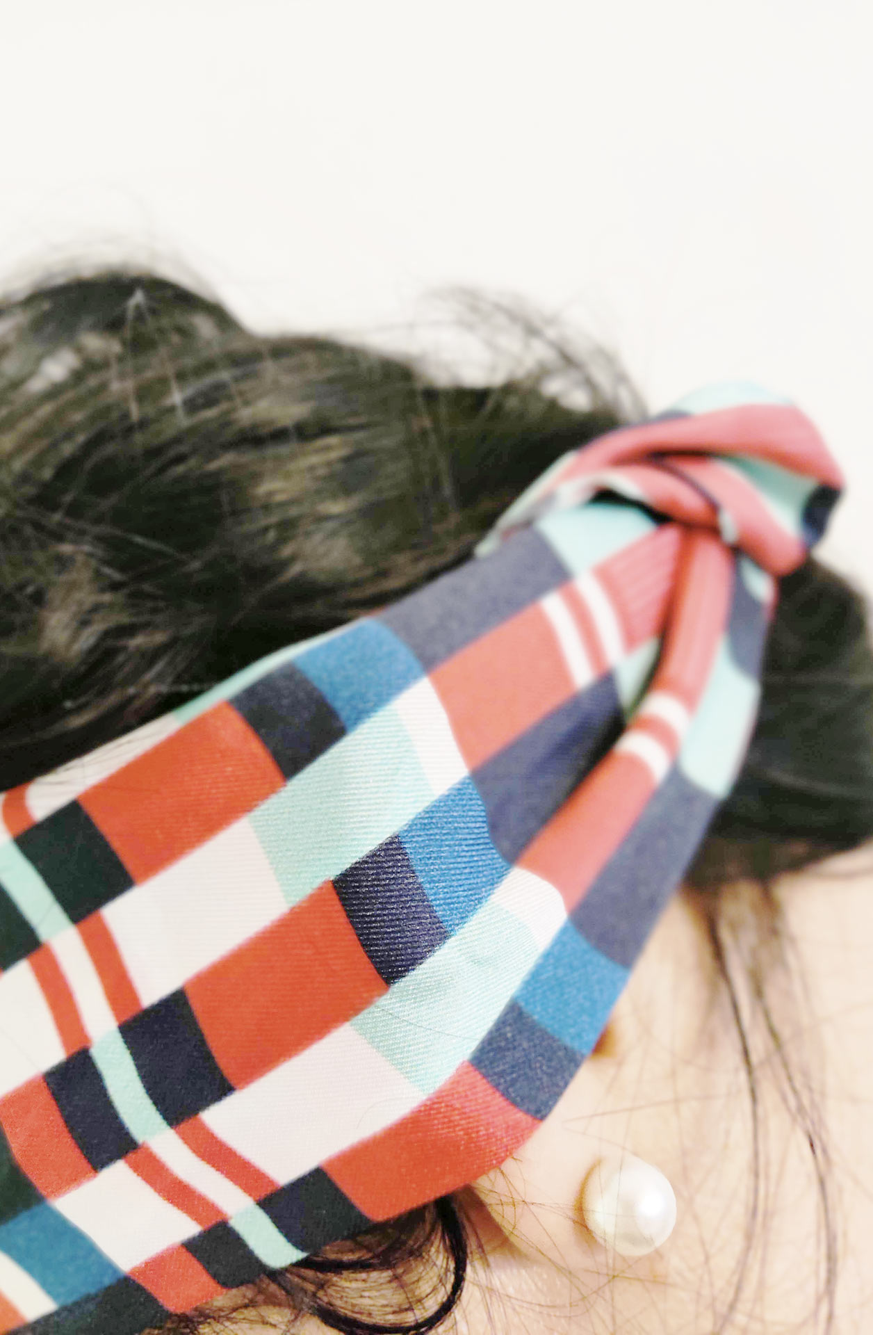 Come indossare il foulard, 6 idee facili, originali très chic!